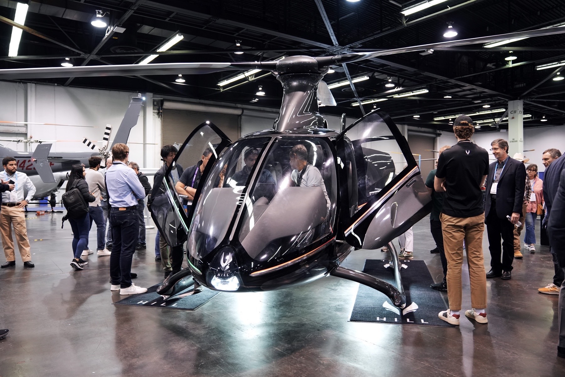 About Hill Helicopters | Private Helicopter Manufacturer - HILL HELICOPTERS